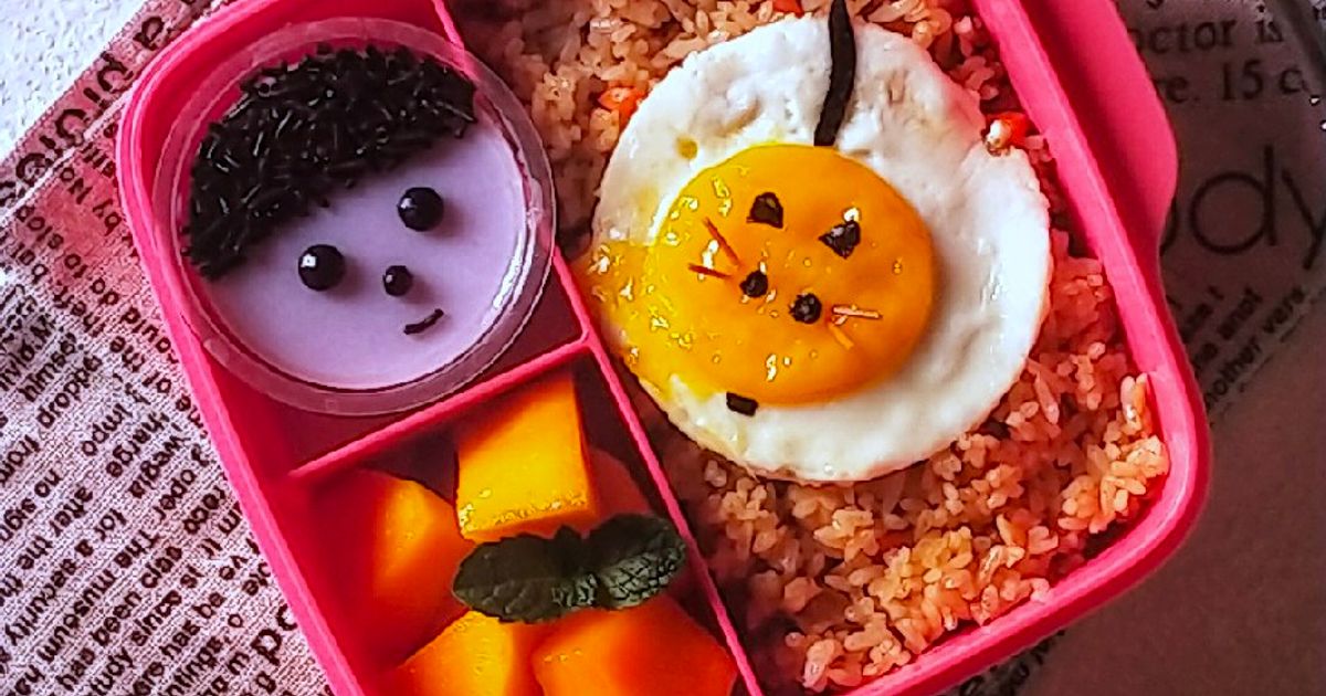Resep Bento Box Simple (Nasi Goreng Ayam, Telur Ceplok) oleh memey ...