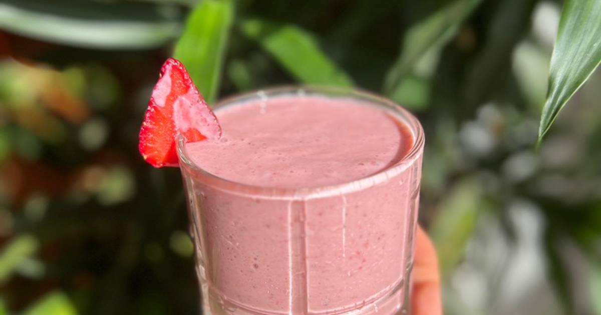 Cách Làm Món Sữa Dâu Tươi 🍓 của Emily Luu - Cookpad