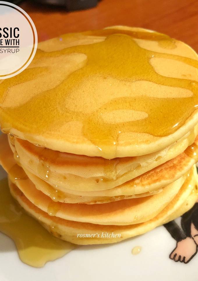 Resep Classic Pancake With Maple Syrup oleh Rosmer's Kitchen - Cookpad