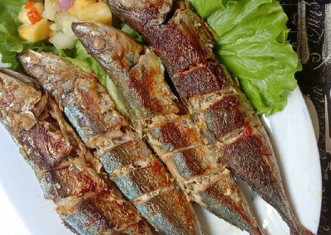 Resep Ikan Layang Bakar (Minyak Jelantah) oleh Manda Evie - Cookpad