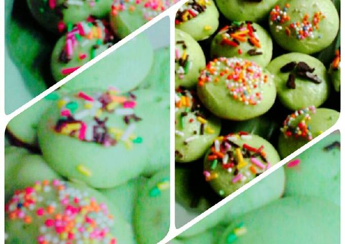 Resep Kue cubit mini sederhana oleh Desiana - Cookpad
