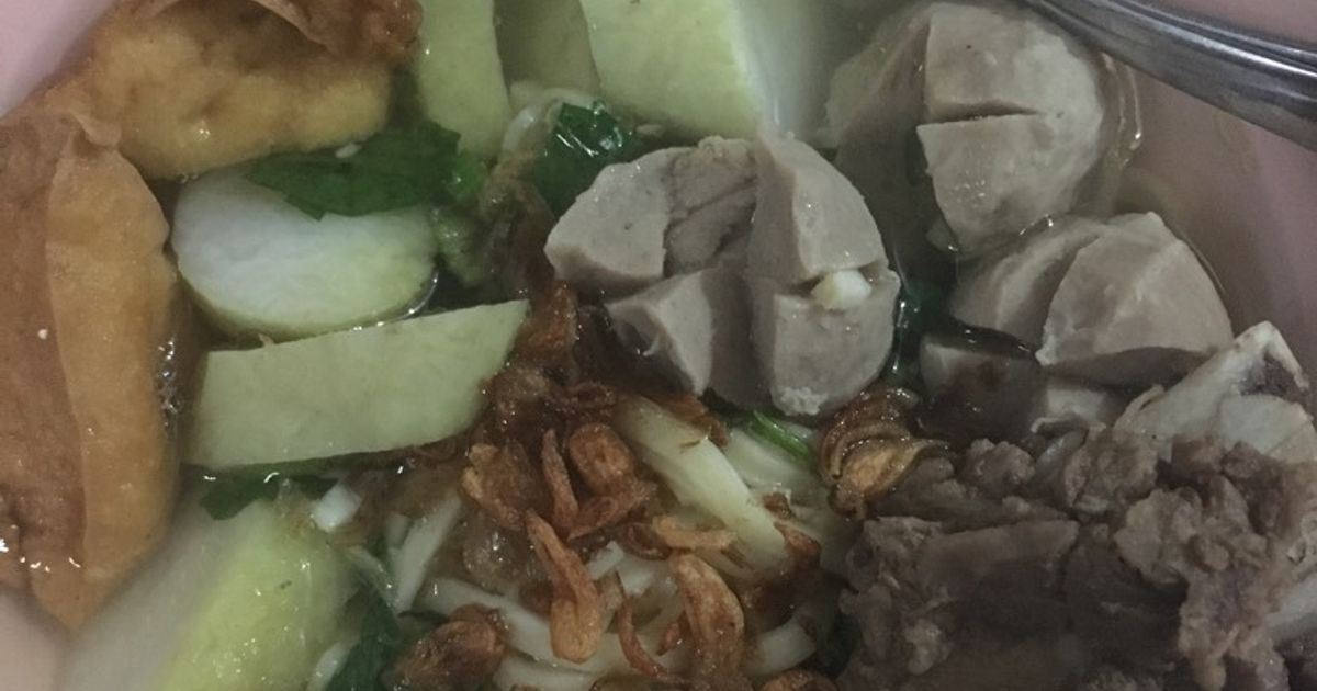Resep Lontong Mie Bakso Kuah #Pr Anekamiekuah oleh ninu yusuf - Cookpad