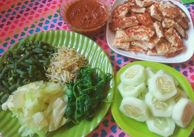 Resep Pecel dengan tahu telur oleh Nurima Hayati - Cookpad