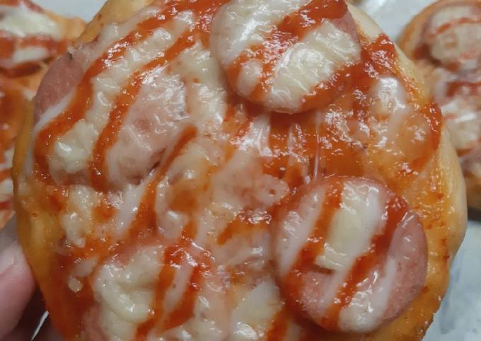Resep Pizza Mini oleh Sukma Putri - Cookpad