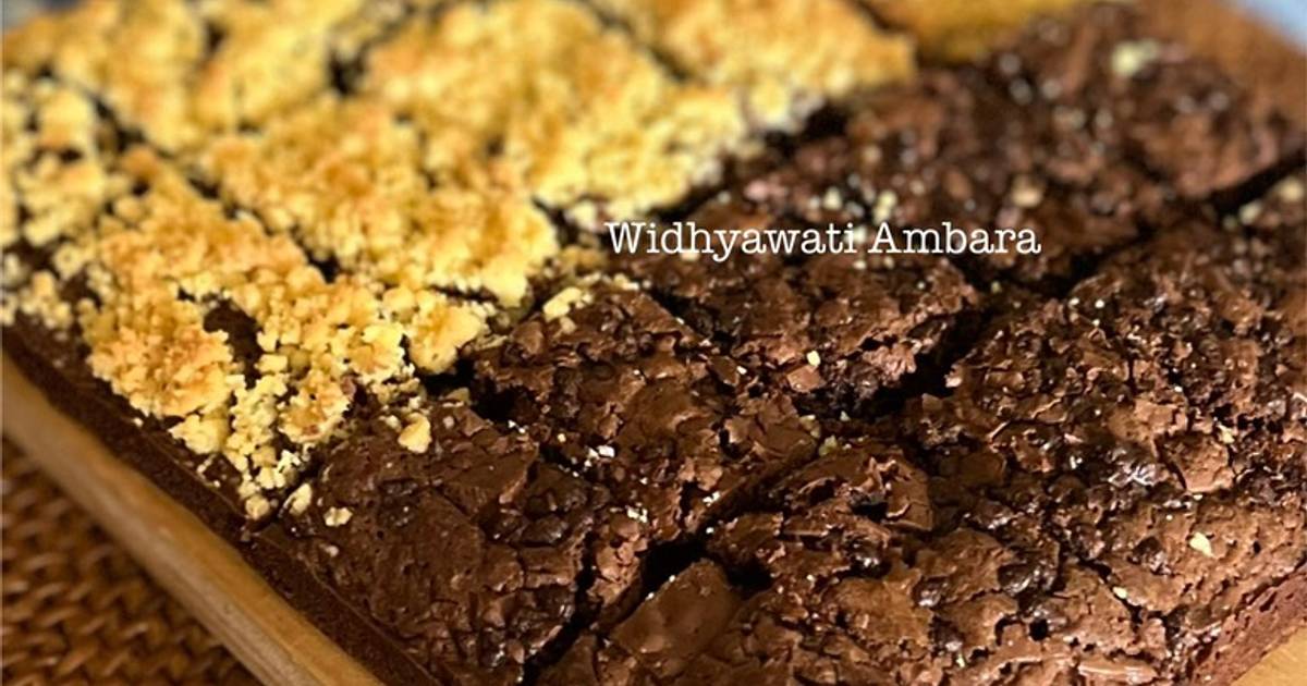 Resep Brownies - crumble & choco topping oleh Widhyawati Ambara - Cookpad