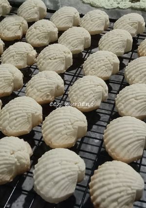 Resep Kue Bangkit Sagu Susu oleh Een Nuraeni - Cookpad