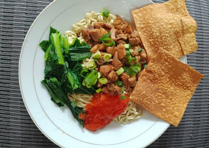 Resep Bakmi Ayam oleh Hesti Puspaya Tutik - Cookpad