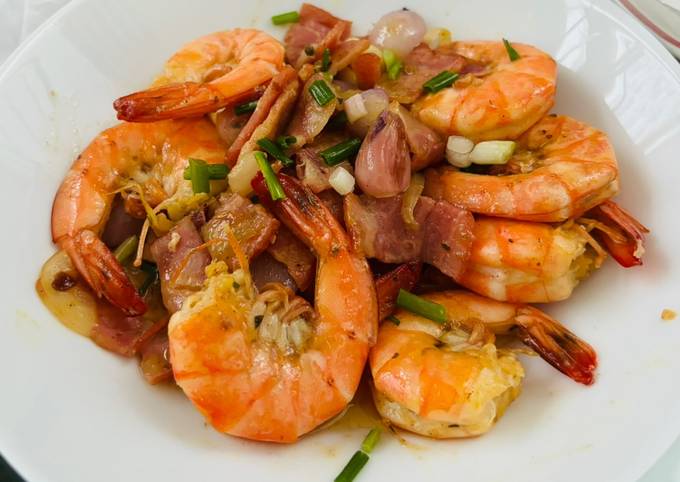 Resep Caramelized Butter Prawn with Bacon 🦐🥓🧈 oleh Phebe - Cookpad