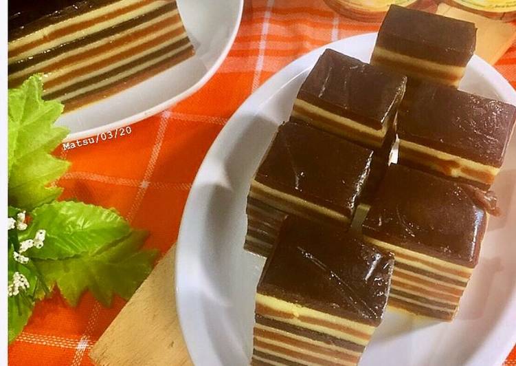 Langkah Mudah untuk Menyiapkan 160. Kue Lapis Susu Cokelat Moka 🍫 # ...