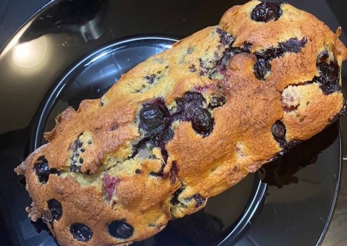 Cake aux fruits rouges sans gluten de Recette - Cookpad