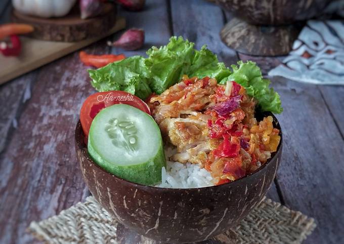 Resep 445.Rice Bowl (Ayam geprek bumbu instan+sambal tumis) oleh An_nesha - Cookpad