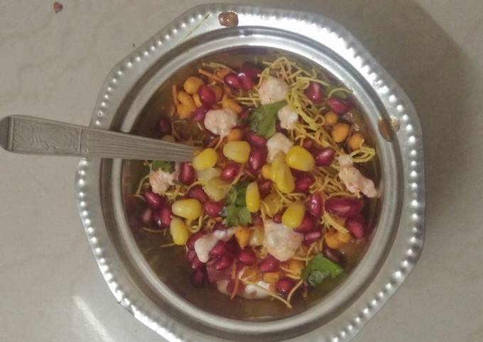 Pina Mandaliya દ્વારા રેસીપી પુના મિસળ (Puna Misal Recipe In Gujarati ...