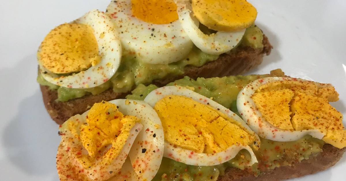 Tostadas integrales con aguacate y huevo Receta de Maria Luisa Aguilar ...