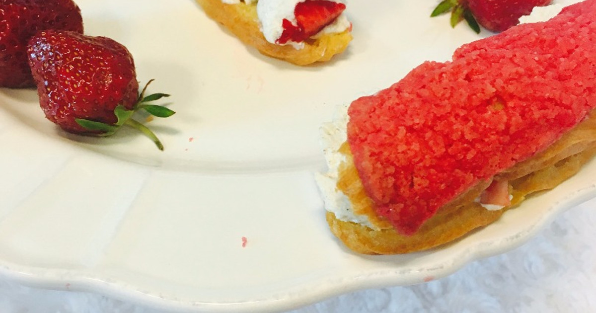 Éclairs Craquelin Fourrage Chantilly Mascarpone Vanille Et Fraises ...