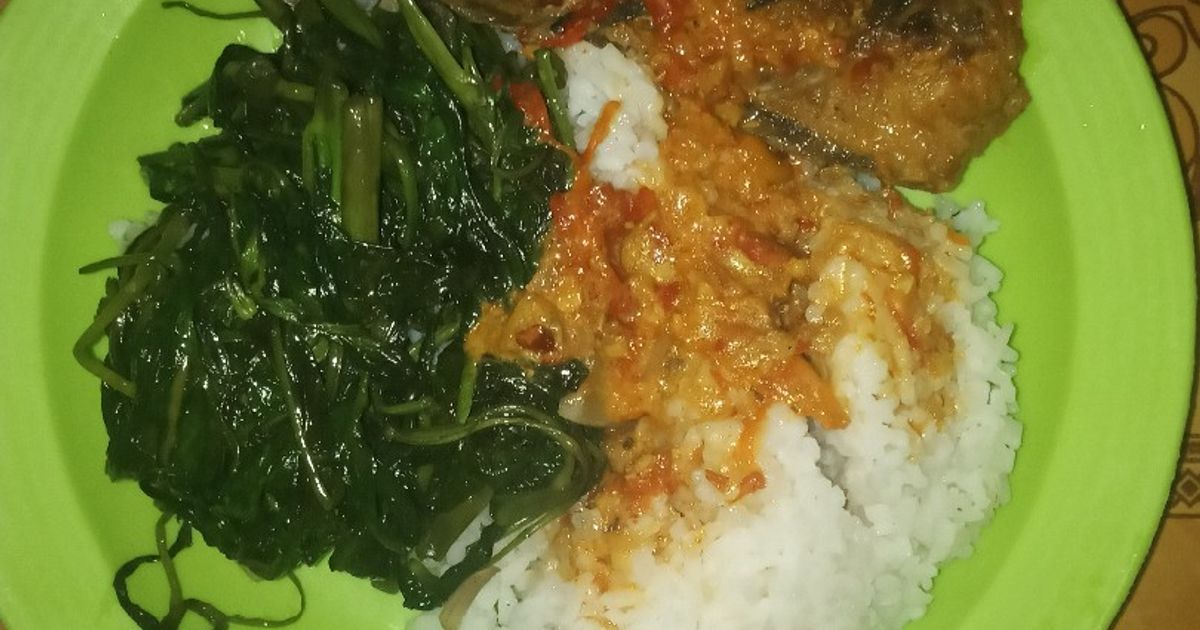 Resep Pacek Lele Dan Tumis Kangkung oleh Elsa Fitriani - Cookpad