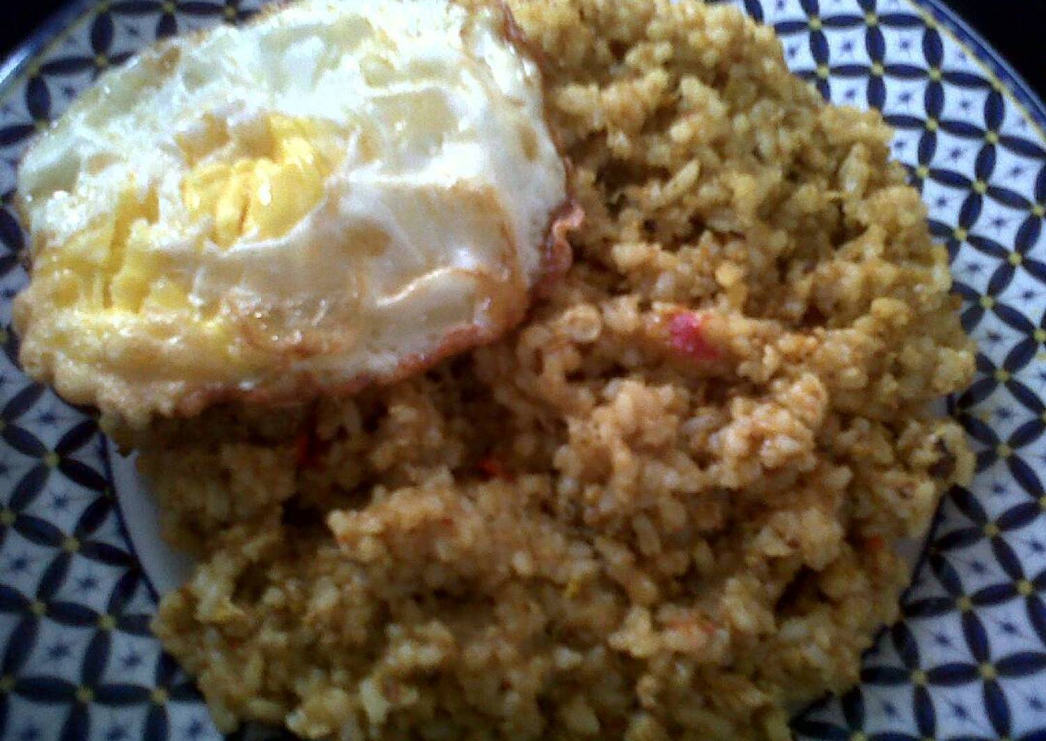 Resep Nasi goreng telor mata sapi oleh Shakila Nabila - Cookpad