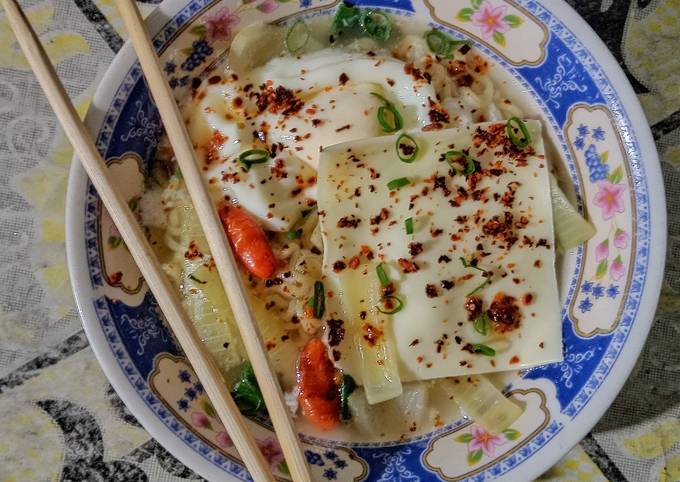 Resep Mie sedap keju pedas oleh Chintya Dp Kasmito - Cookpad