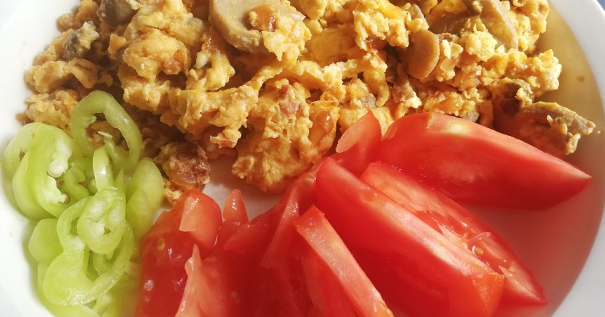 Hagymás Kolbászos Gombás Rántotta Ahogy Mi Szeretjük | Reni receptje ...