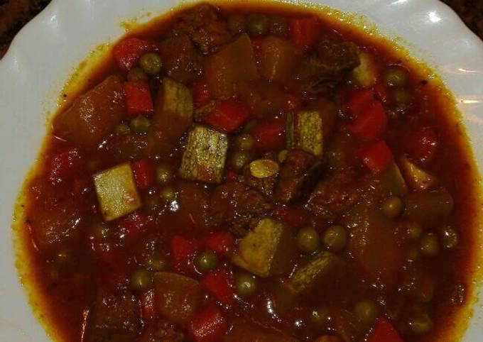 Guiso de carne con verduras Receta de Jacinto Lucas Lopez- Cookpad
