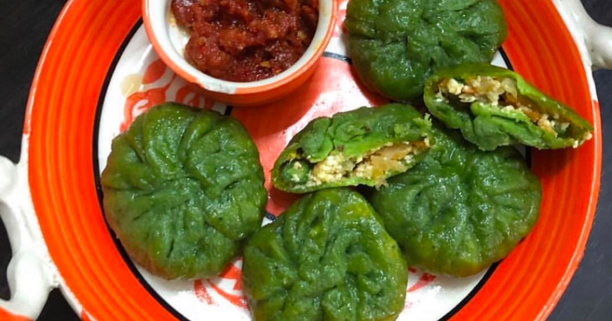 Spinach Paneer Momos Recipe By Varuna Jindal