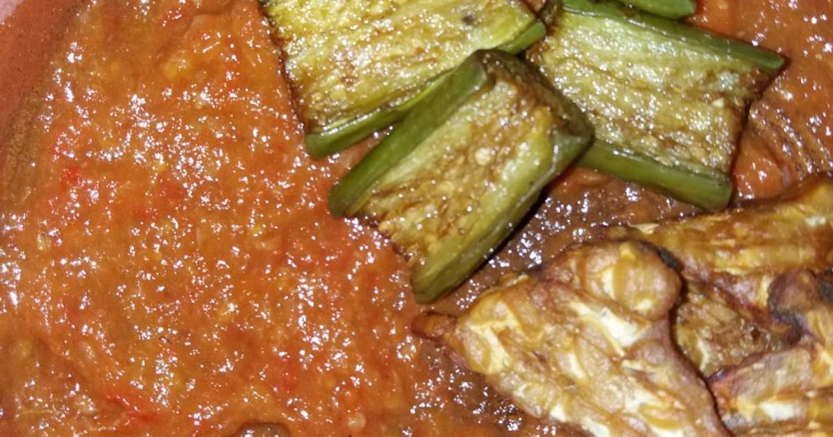 Resep Penyetan Iwak Pe, Terong dan Tempe oleh Mamanya Arsenio - Cookpad