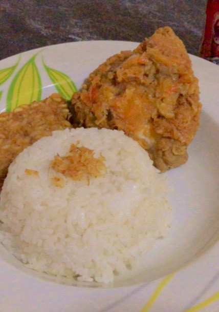 Resep Ayam Geprek Simple oleh Maudi Ismawanti - Cookpad