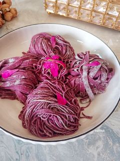 Resep Mie Ubi Ungu oleh Yenny Laurensia - Cookpad