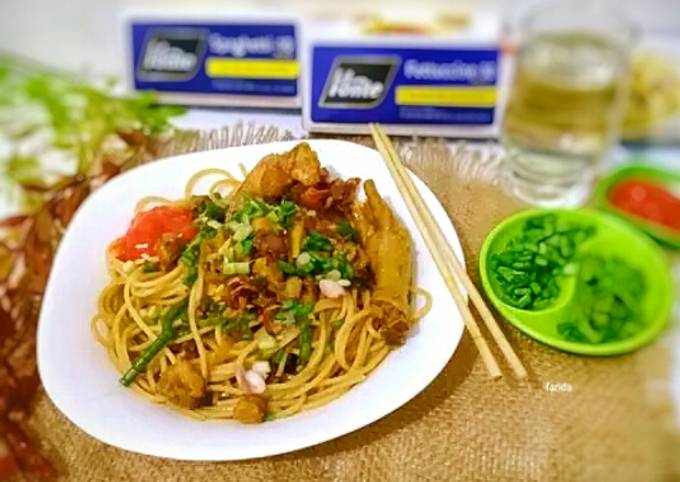 Resep Spaghetti Mie Ayam Solo oleh farida Sulthan 🇮🇩 (IG. Malika02782 ...