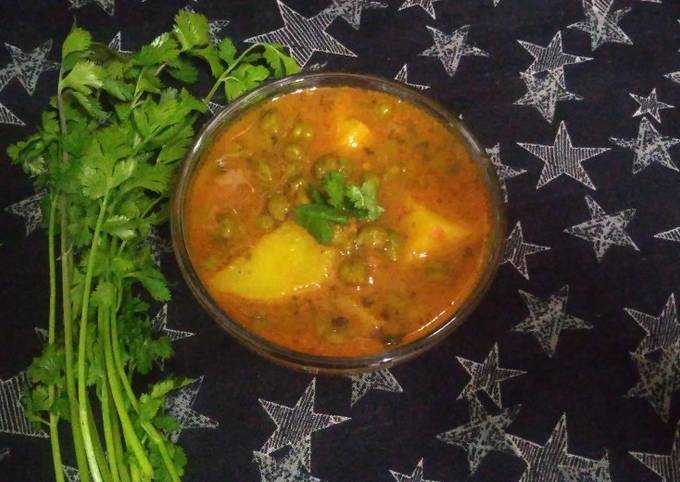 Green Choliya or Aloo ki Sabzi Recipe by Preeti Chawla - Cookpad