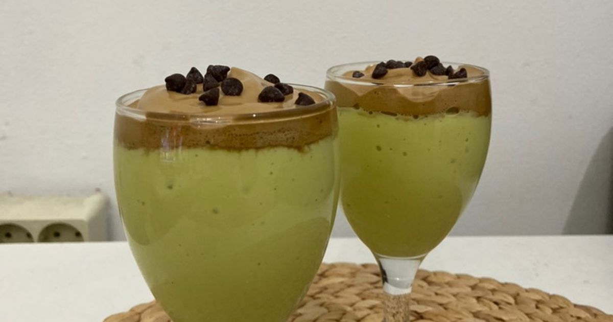 Resep Avocado Dalgona Coffee oleh Yulia Helsi - Cookpad
