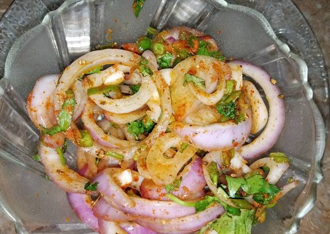 Lacha onion salad Recipe by Bushra Mushtaq - Cookpad