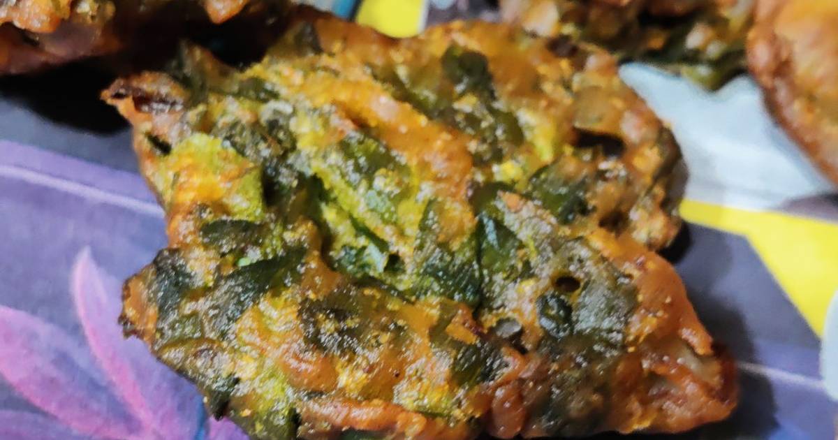 Palak patta pakodis Recipe by Susmita Patnaik - Cookpad