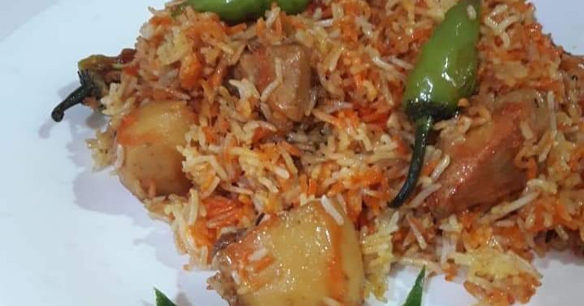 Chicken Aloo Ki Biryani Recipe by Rashida Minhaj - Cookpad