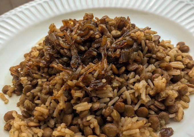 Mjadra com cebola caramelizada Receita por Bruno Ibias - Cookpad