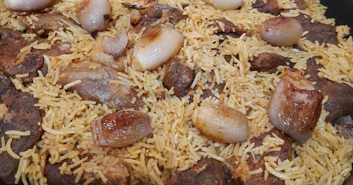 طريقة عمل كبسة اللحم مع البصل المكرمل على اصولها بطريقة سهلة وسريعة من ...