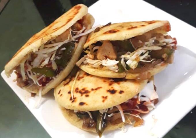 MINI CHICKEN SHAWARMA POCKETS 😋 Recipe by Wajiha Nadim - Cookpad