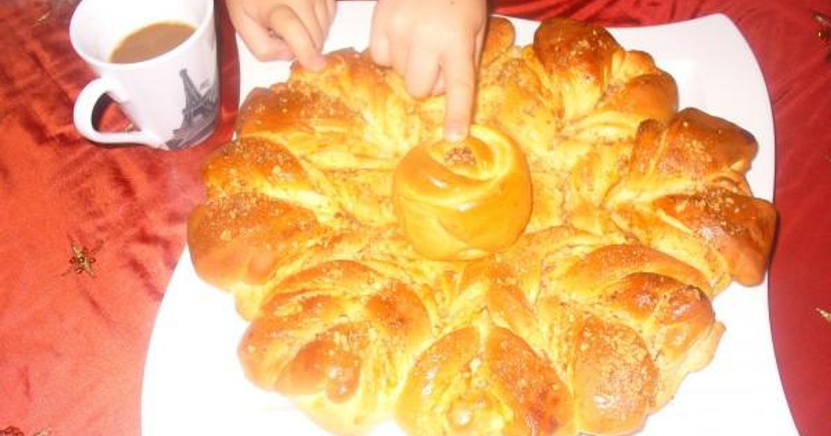 Brioche ψωμάκι λουλούδι με μαρμελάδα ροδάκινο Συνταγή από τον/την ...