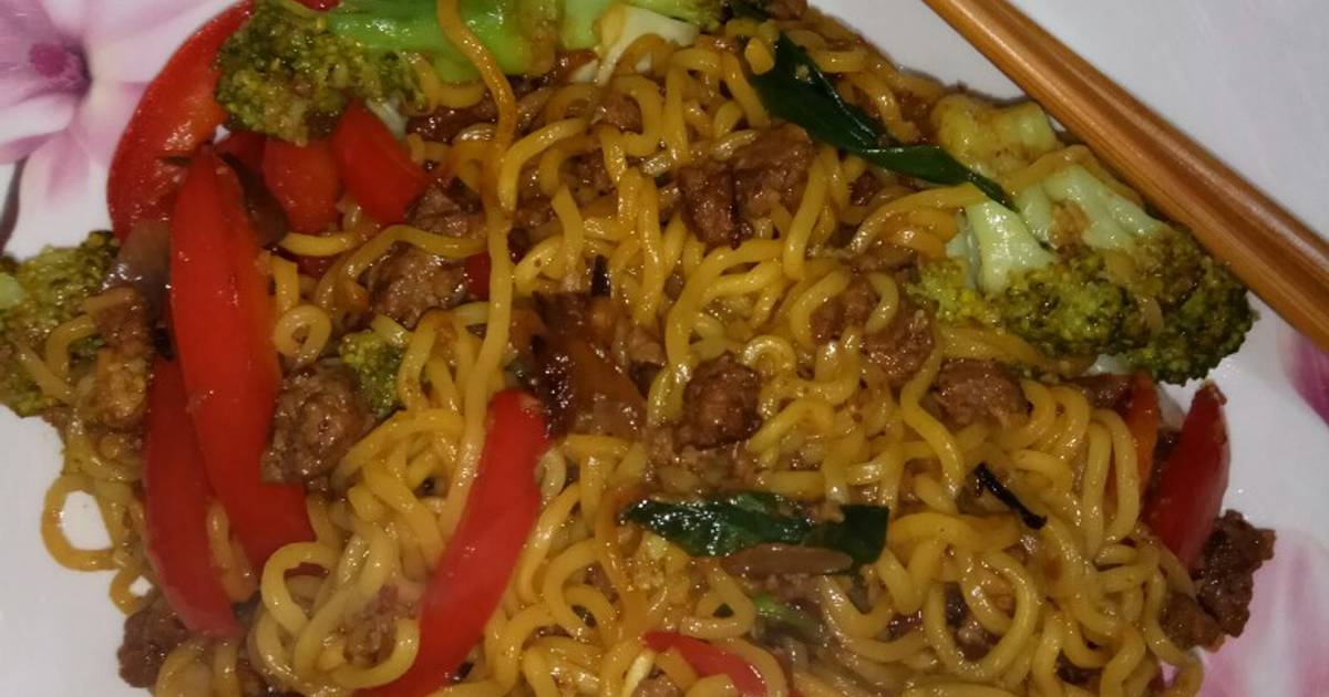 Resep Mie goreng daging sapi oleh Eko Lilis - Cookpad