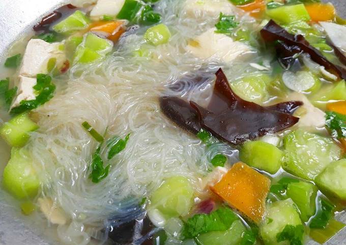 Resep Sup oyong campur oleh nissa erlina trie fani - Cookpad