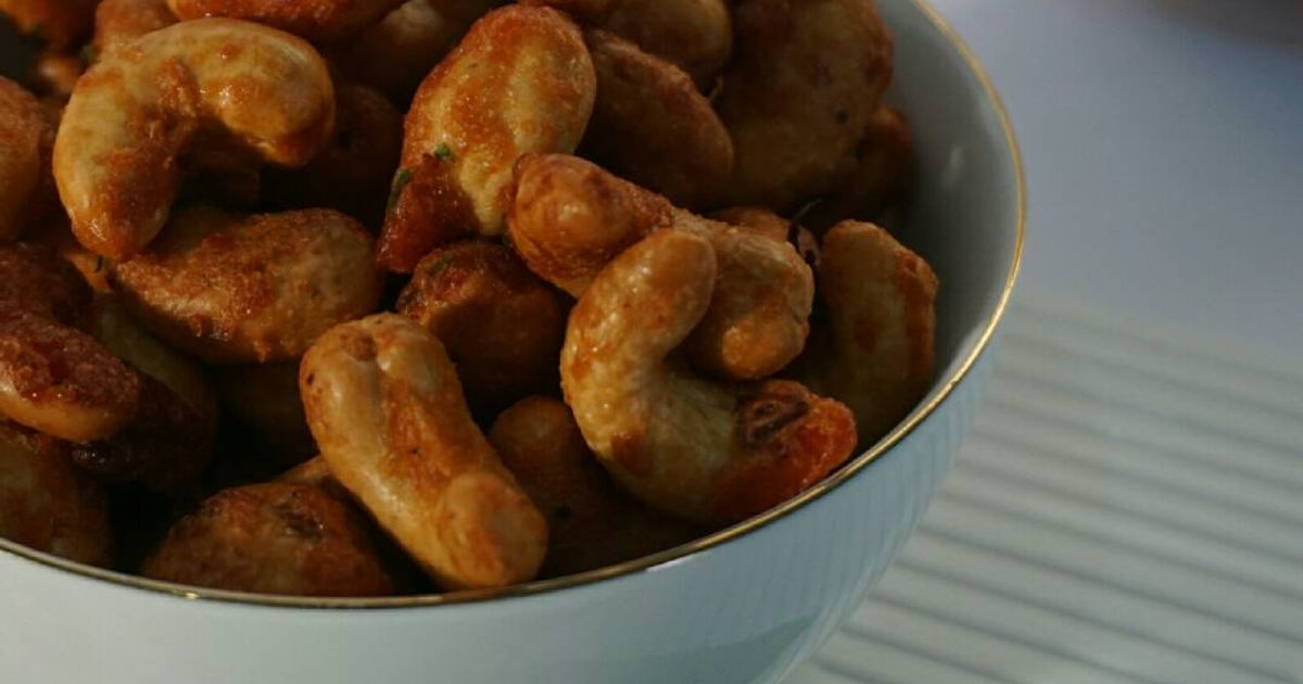 Resep kacang mente goreng rasa pedas rumahan enak dan mudah - Cookpad