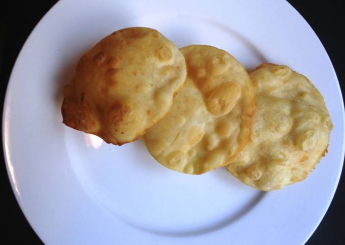 Poori (Deep Fried Indian Flatbread) पूरी Recipe by Beula Pandian Thomas ...
