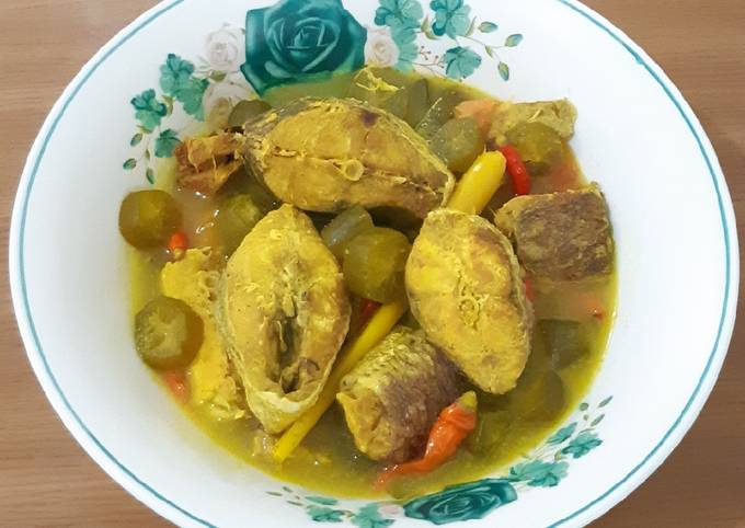 Resep Kakap Merah Kuah Kuning Asam Segar oleh OestiO - Cookpad
