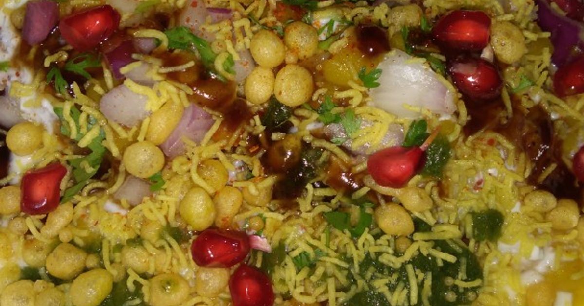 Aloo Tikki Chat Recipe by Twinkle Twinkle - Cookpad