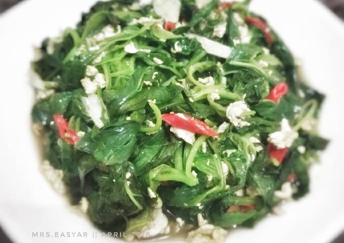 Resep Tumis bayam telur oleh Meita Adityani - Cookpad