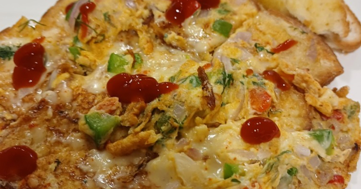 Cheesy Omelet With 🍞 Bread Recipe by @ Chef Lata Sachdev .77 - Cookpad