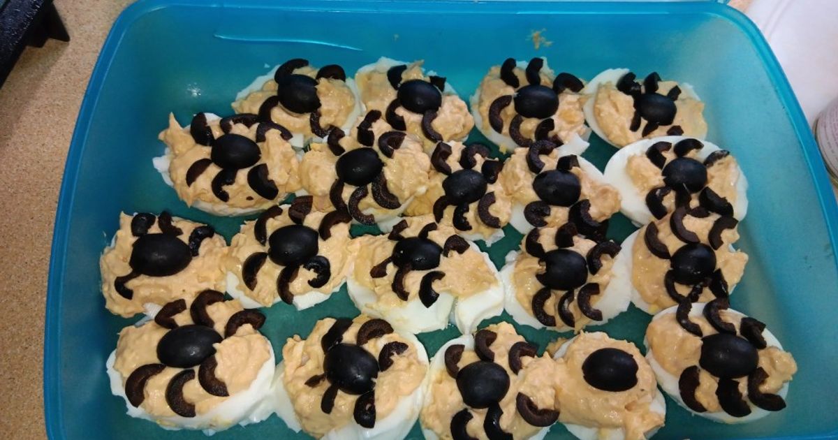 Huevo Rellenos Arácnidos Receta de Manuel Campos Ovando- Cookpad