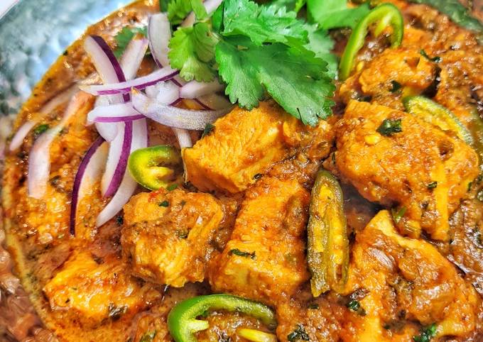 Mum's Chicken Curry Recipe by Sanjay Parmar - Cookpad