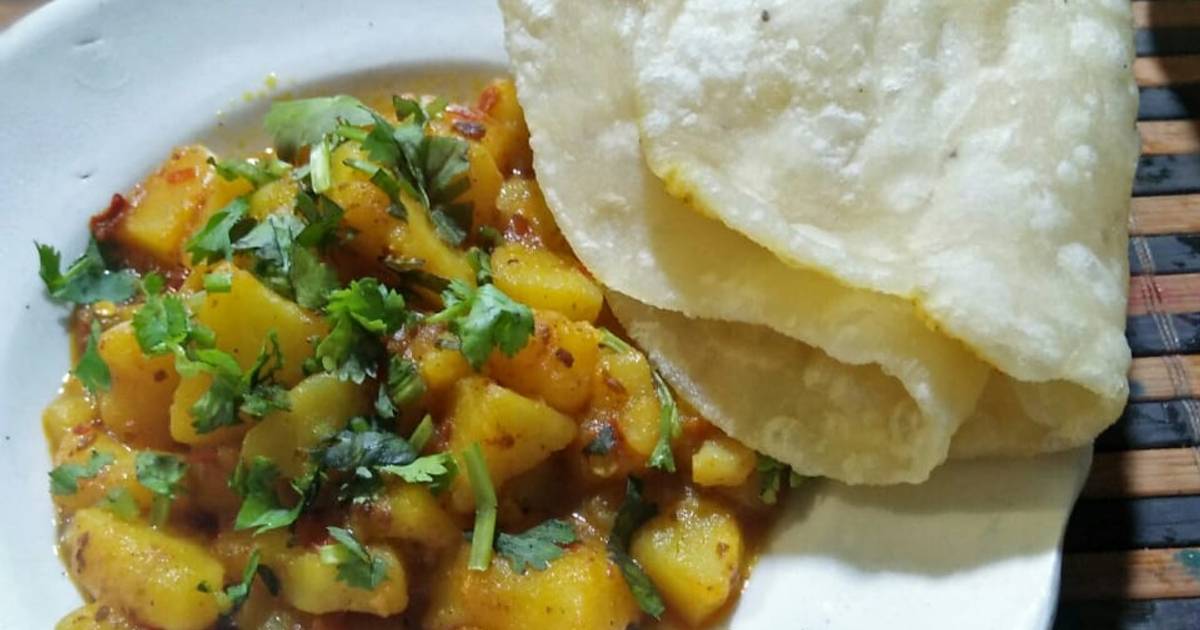 Alo ki bhujia with puri Recipe by @Tehmina_Ameen - Cookpad