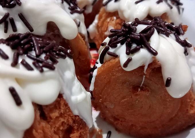 Resep Cromboloni Roti Tawar (filling vanilla late) oleh Mamae Duo ...