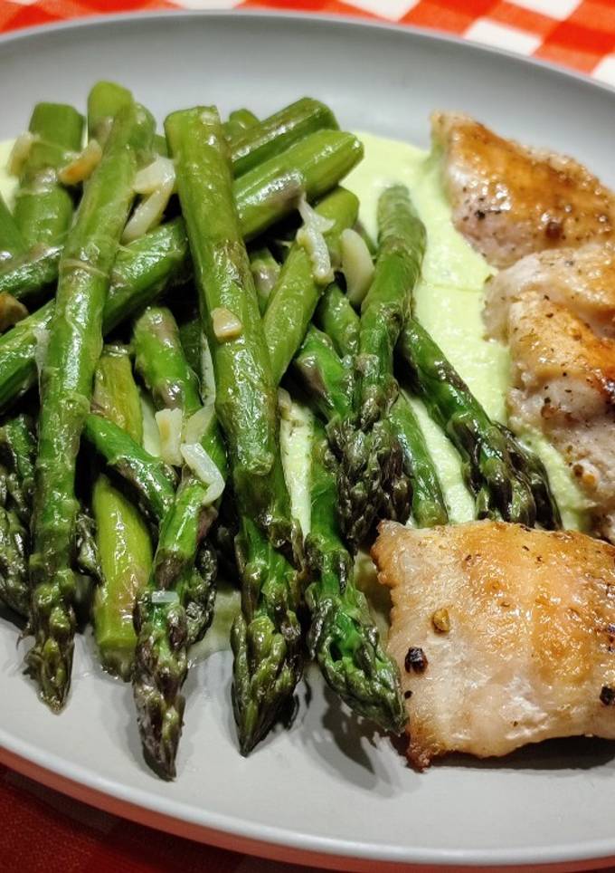 Fokhagymás spárga - spárga mártás - harcsafilé | Horváth Ferenc ...